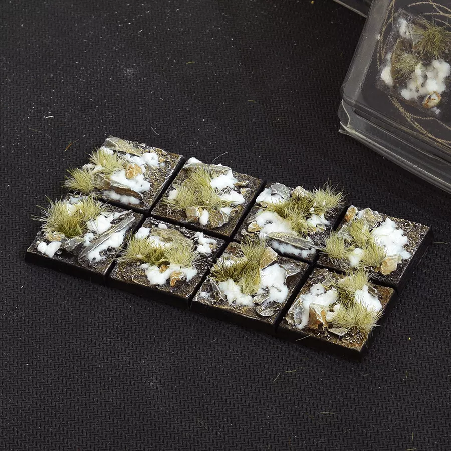 Gamers Grass Winter Bases, Square 25mm (8) - Gamescape North