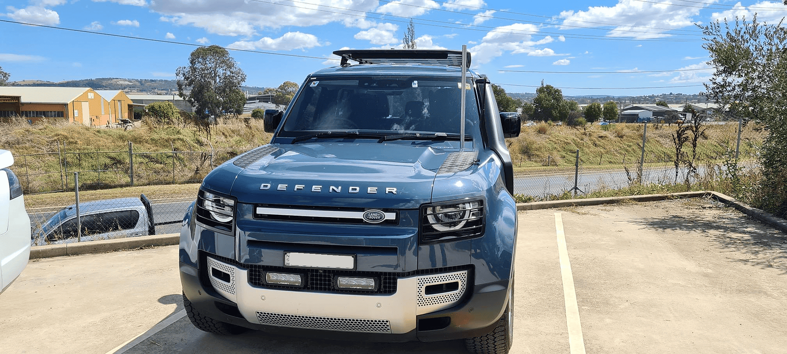 GMF 4x4 Bonnet Mounted UHF Antenna Bracket - Suit Land Rover Defender ...