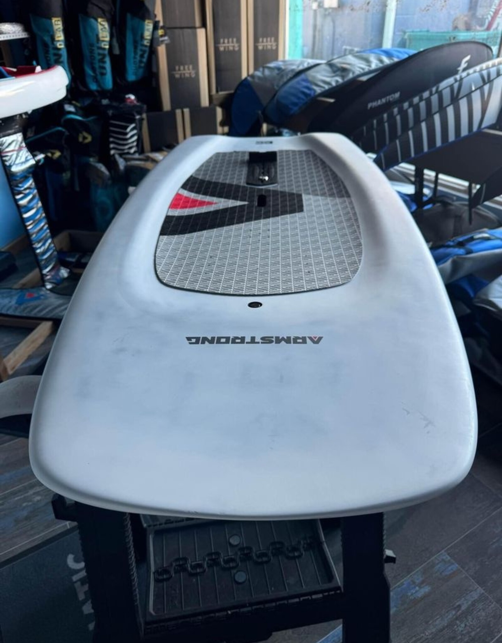 USED ARMSTRONG FG WING SUP 5'8 X 28 USED ARMSTRONG FG WING SUP 5'8 X 28