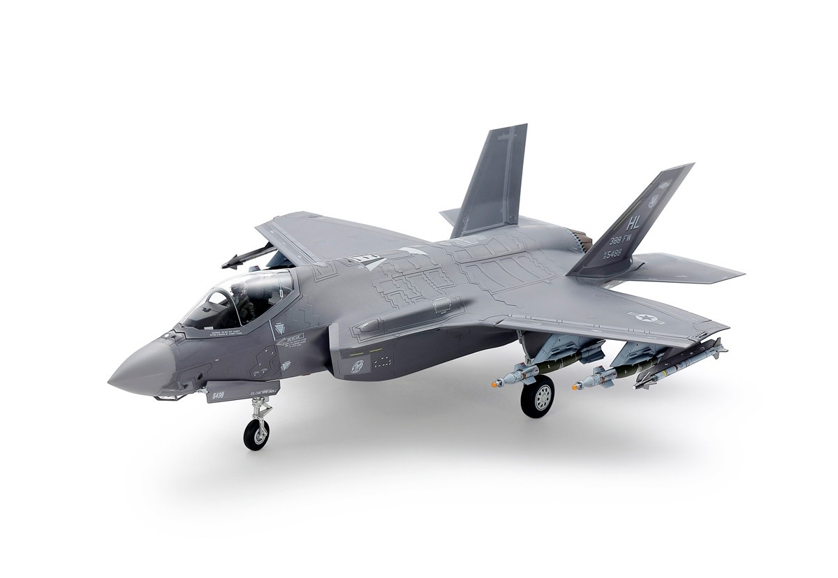Tamiya 1/72 Lockheed Martin F-35A Lightning II - Hobby 2000