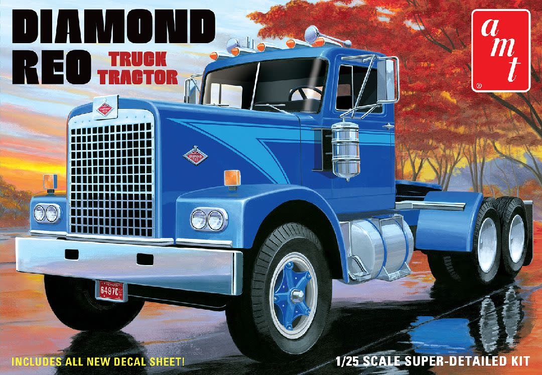 AMT 1/25 Diamond Reo Truck Tractor Model Kit (LeveL 2) - Hobby 2000