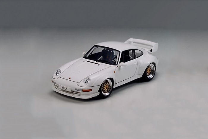 Tamiya Porsche GT2 1/24 Plastic Model Kit, Street Version - Hobby 2000