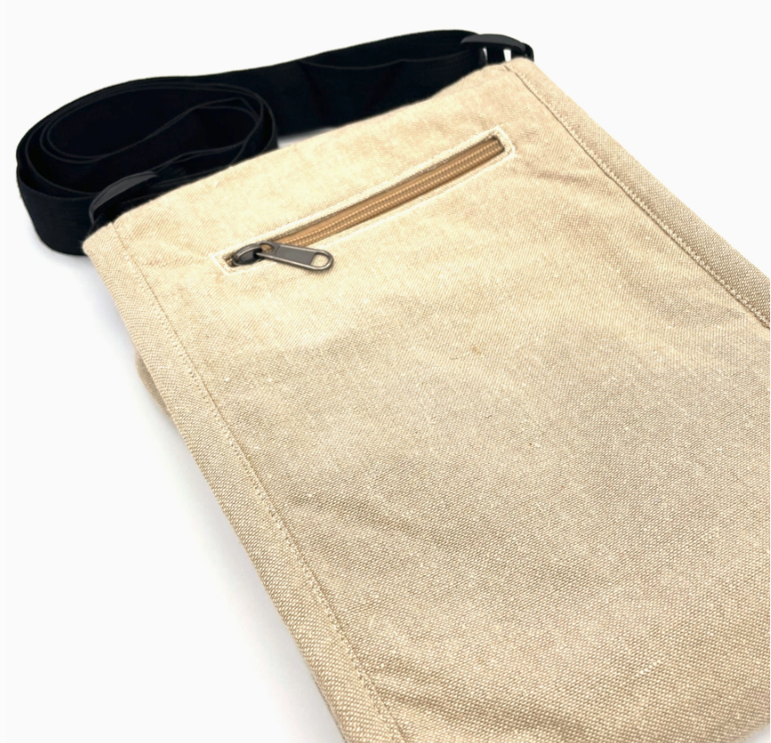 Women of the Cloud Forest Black-eyed Susan Field Bag - Bunyaad