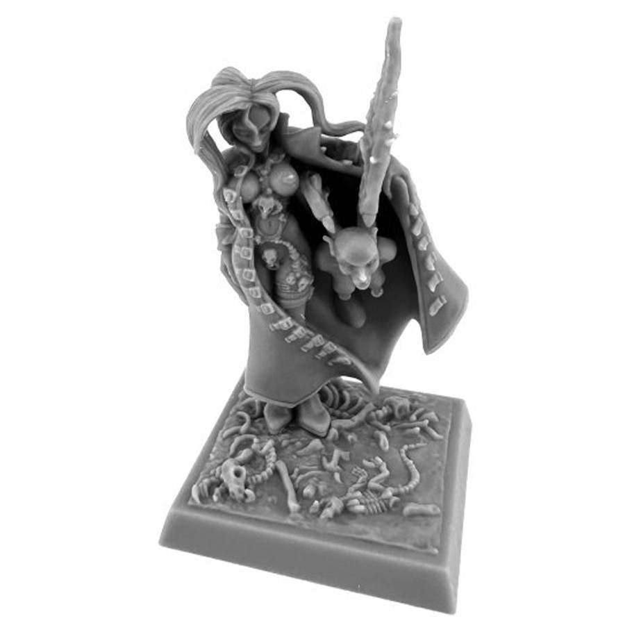 Reaper Miniatures - Legends - Chaos Sorceress - Discount Games Inc