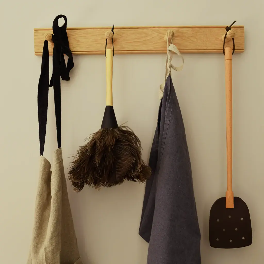 Oak Utility Rail, 4 Peg - Hansell and Halkett