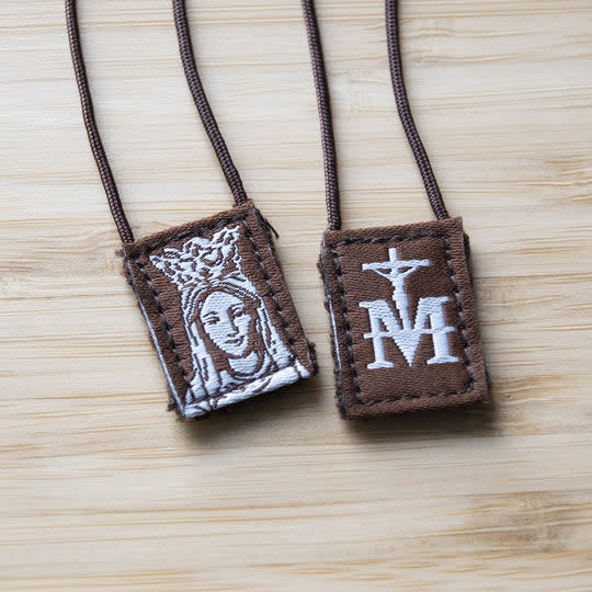 Scapular, Premium, Brown/Cream Small - Reilly's Church Supply & Gift ...