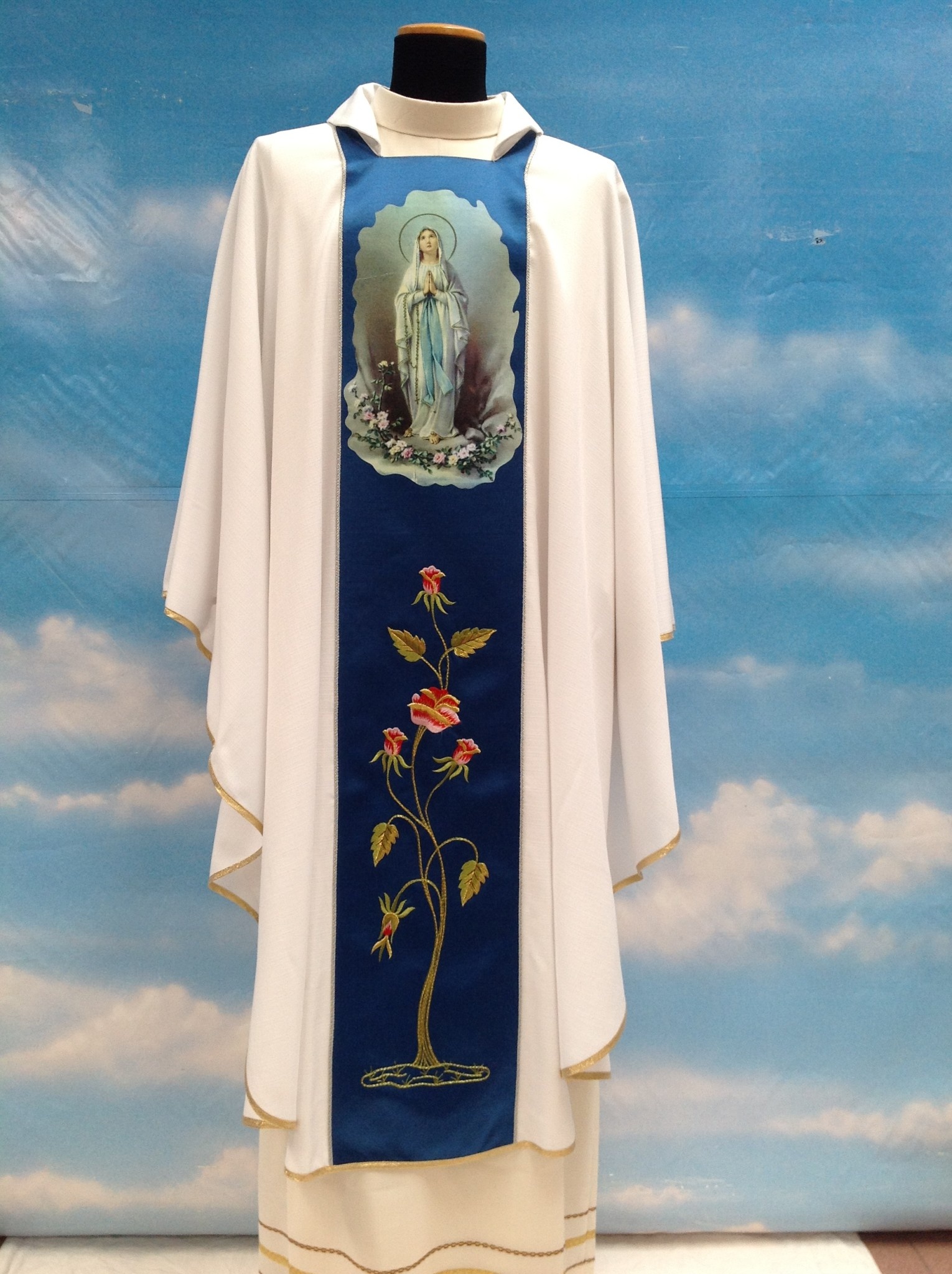 Our Lady of Fatima Marian Chasuble - Reilly's Church Supply & Gift Boutique