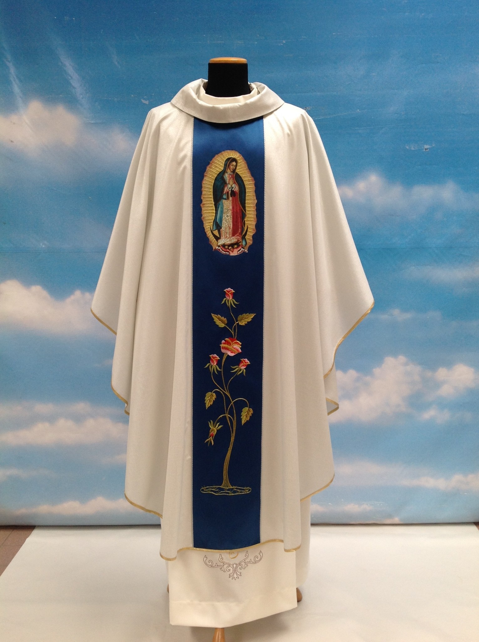 Marian Chasuble - Reilly's Church Supply & Gift Boutique