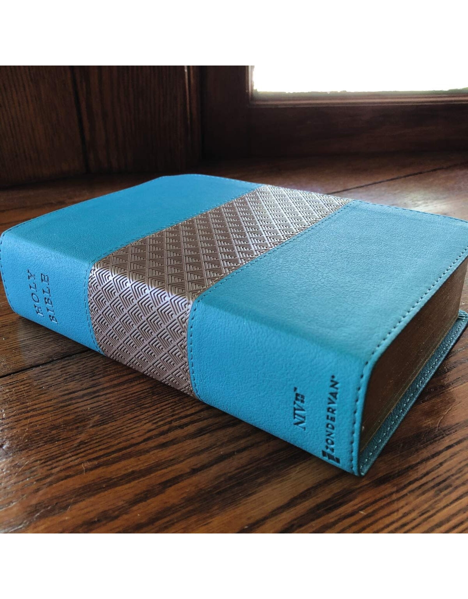 NIV Giant Print Compact Bible, Leathersoft, Teal, Red Letter Edition ...