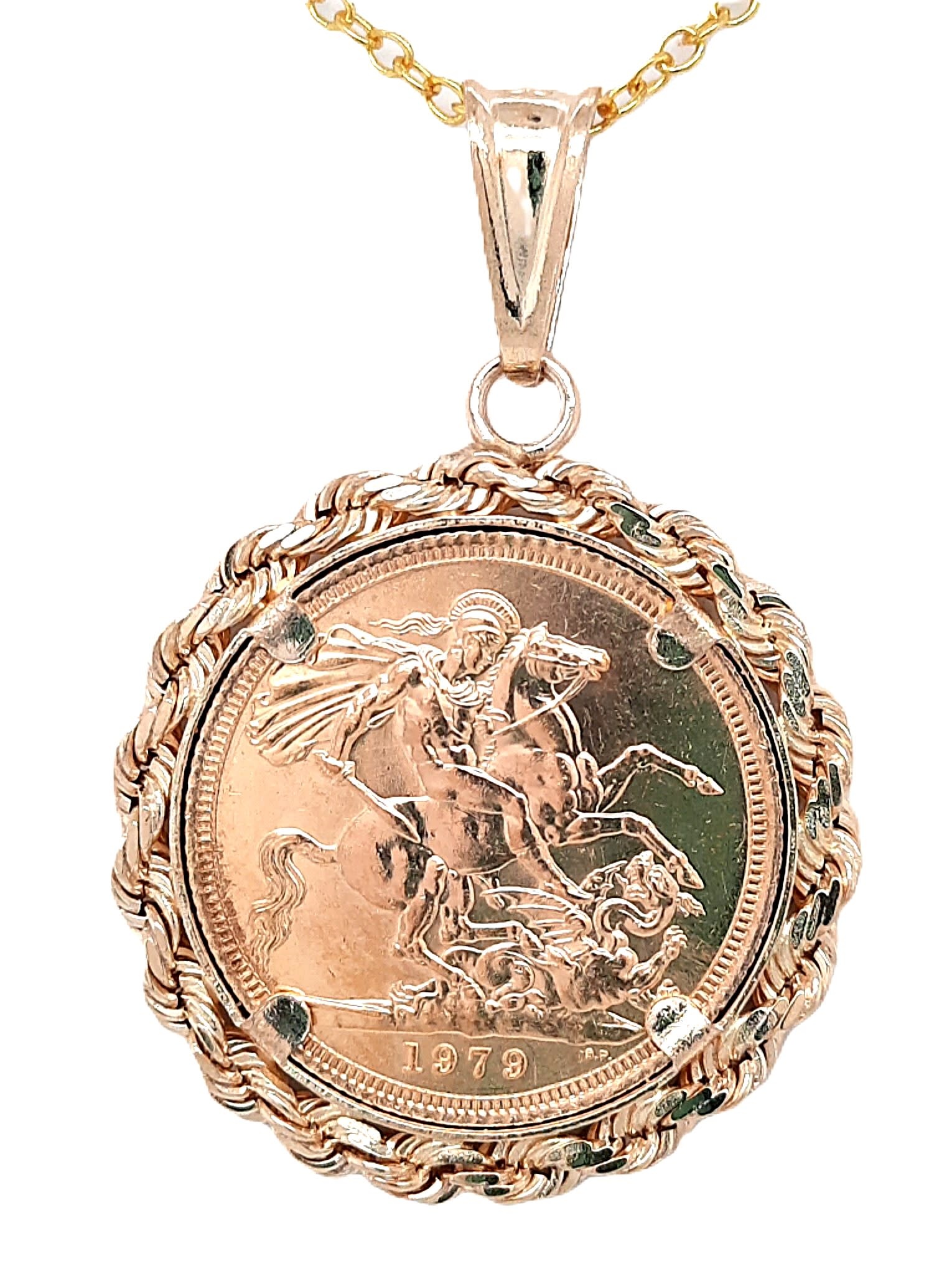 Queen Elizabeth II sovereign 1/4 oz gold coin pendant 11.9 gr - Quinn's ...