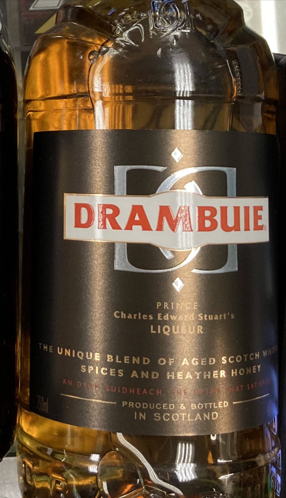 Drambuie liqueur w/ scotch whisky 80 proof 750ml - Holly Main liquor