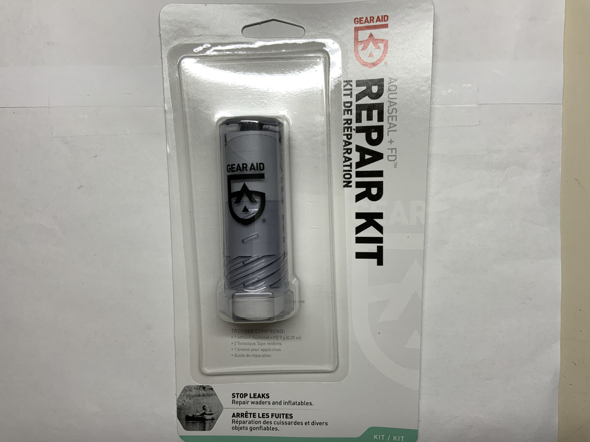 Gear Aid McNett AQUASEAL 1/4 oz Repair Kit w/Tenacious Tape Patch - All ...