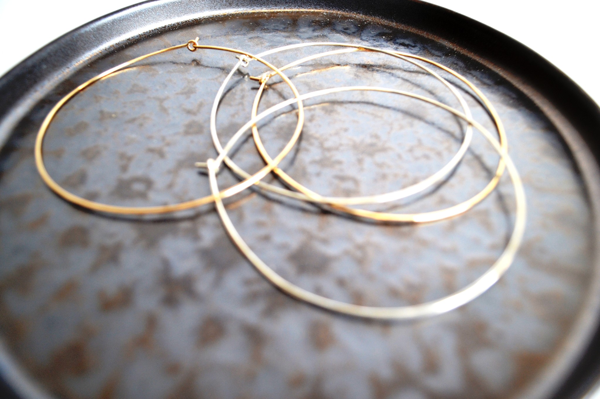 14k Gold Fill Classic Hoop Earrings - Extra Large - CAPERS Home