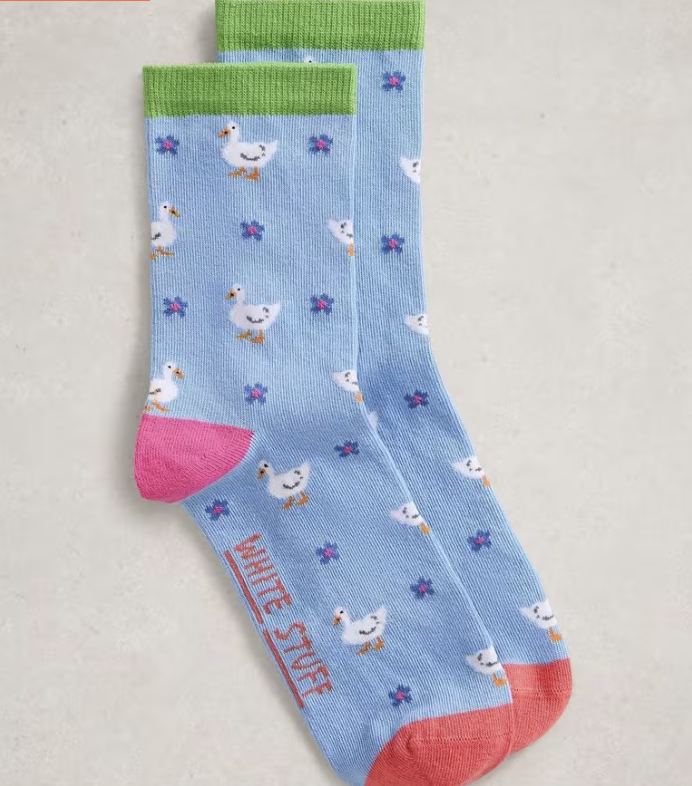 White Stuff- 445178 Novelty Duck ankle sock SS26 - Vêtements Kiva Inc.