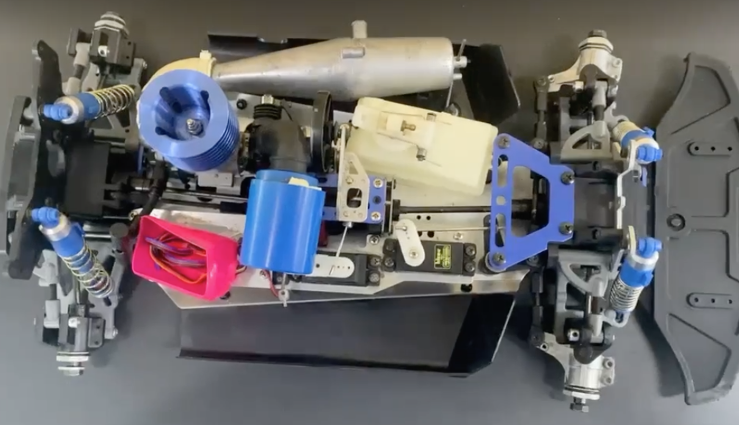 KYOSHO VINTAGE KYOSHO VINTAGE LANDMAX CHASSIS ( AS PER PHOTOS ) 1/8 ...