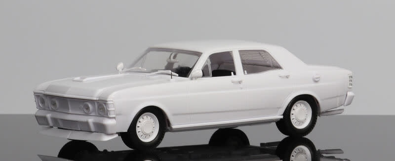 DDA COLLECTABLES DDA 240K 1:24 Ford XW Falcon GTHO Plastic Model Kit ...