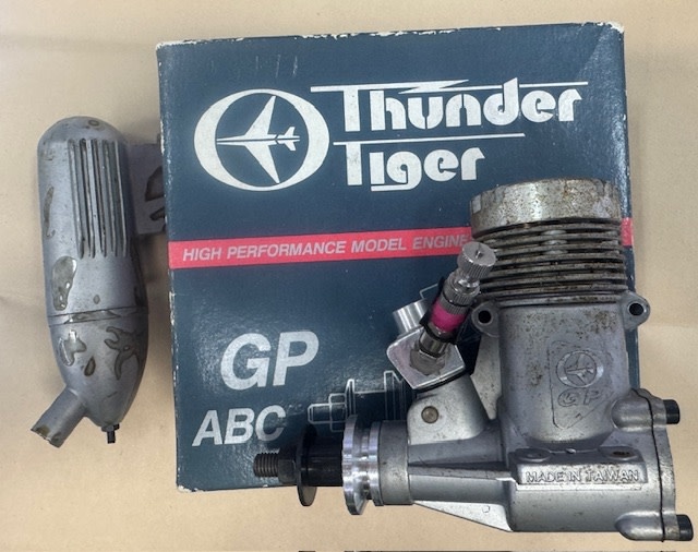 THUNDER TIGER THUNDER TIGER 40 GP ABC R/C ENGINE NIB VINTAGE NEEDS CLEANING PACKING OIL HAS ...