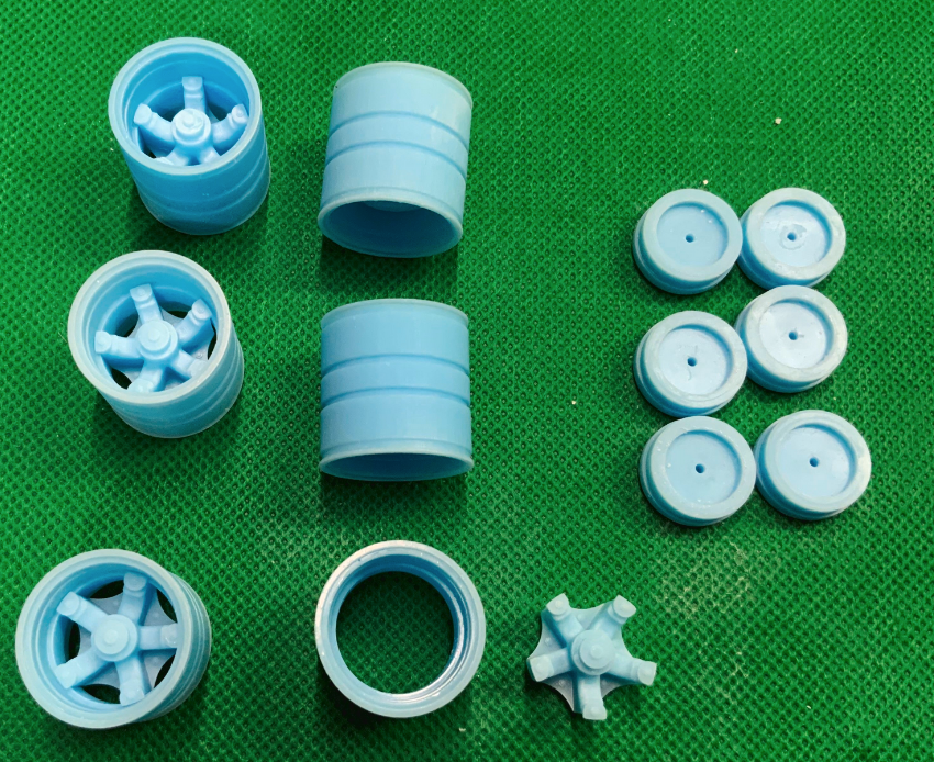 AUSLOWE AUSLOWE Complete tandem axle set 5 Spoke drive. 1/24 Scale ...