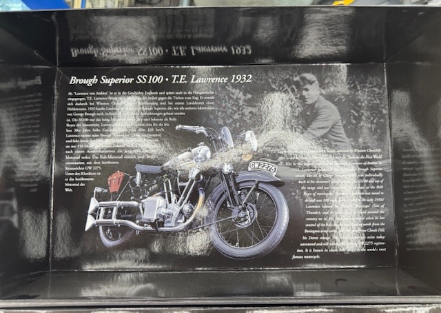 Minichamps 062135500 1/6 Brough Superior SS100 T.E. Lawrence Black ...