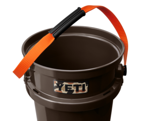 YETI LOADOUT BUCKET WETLANDS BROWN