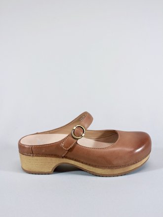 Footloose Shoes - Footwear & Accessories - Victoria, BC - Footloose Shoes