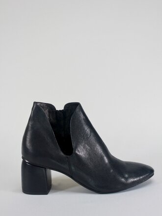 Unity in Diversity - Footloose Shoes