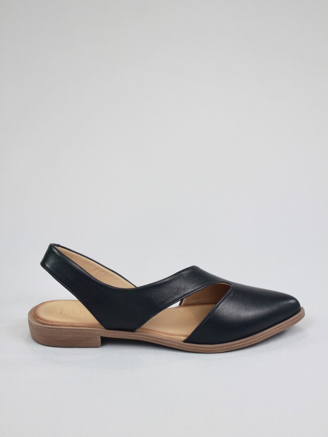 Closed Shoes - Footwear - Footloose Shoes - Victoria, BC - Footloose Shoes