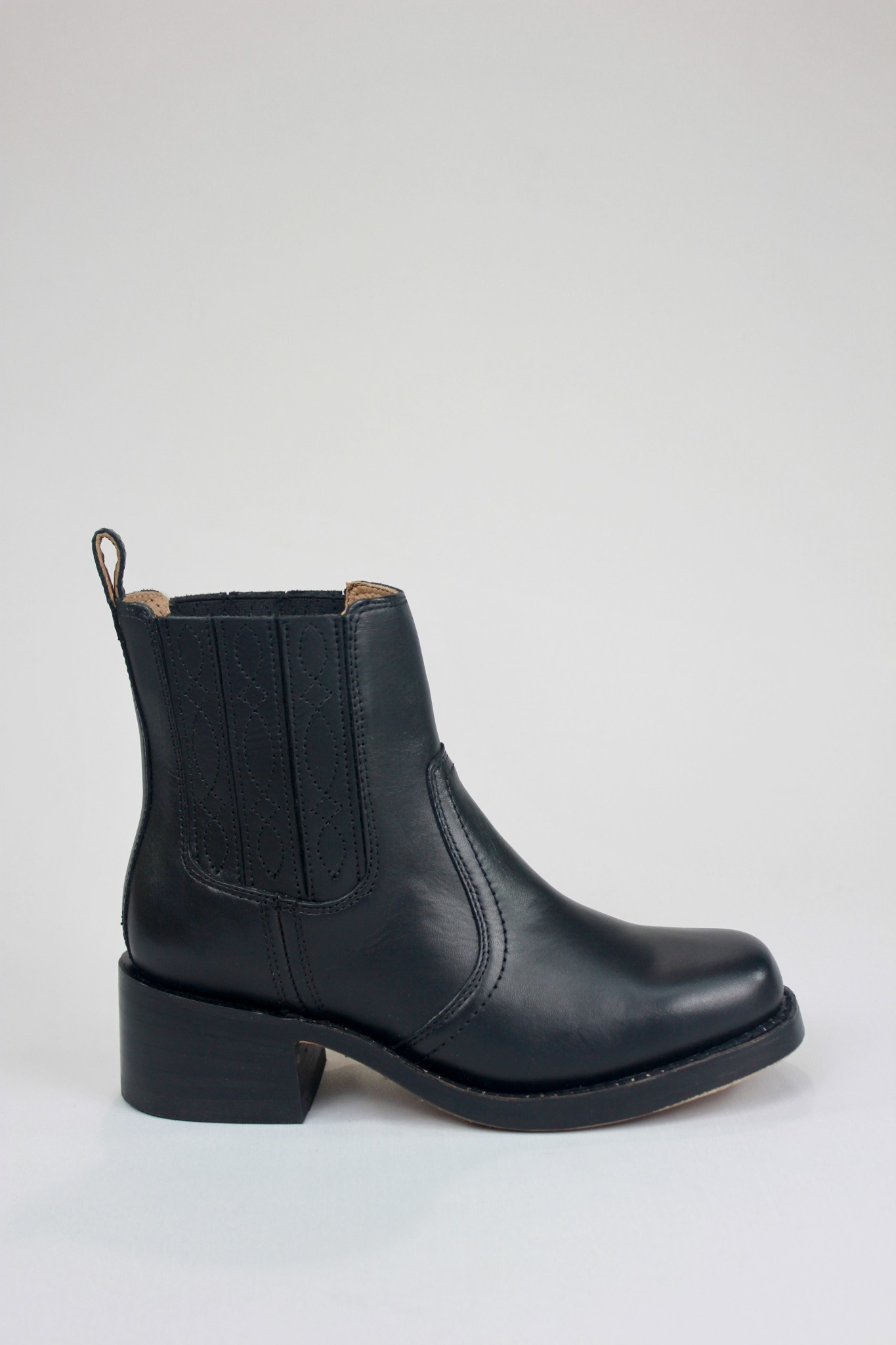Frye - Campus Chelsea Boot - Black - Footloose Shoes