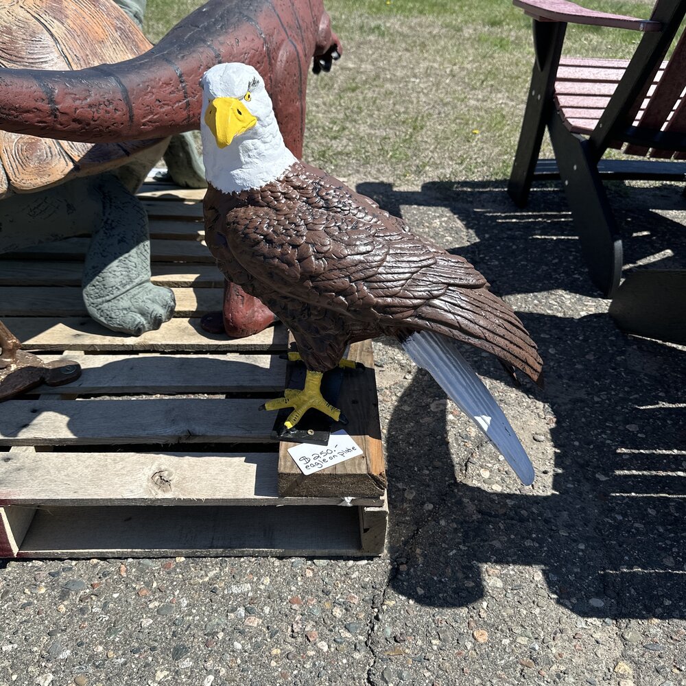 Eagle on Plate - PleasureLand RV Wholesale