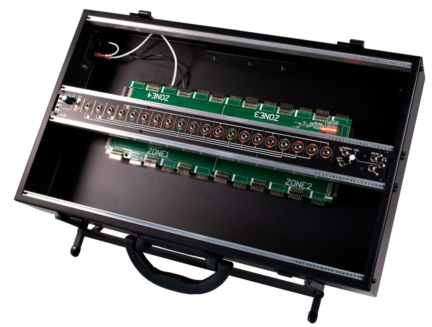 Make Noise 7U 4-Zone CV Bus Case - Control Voltage