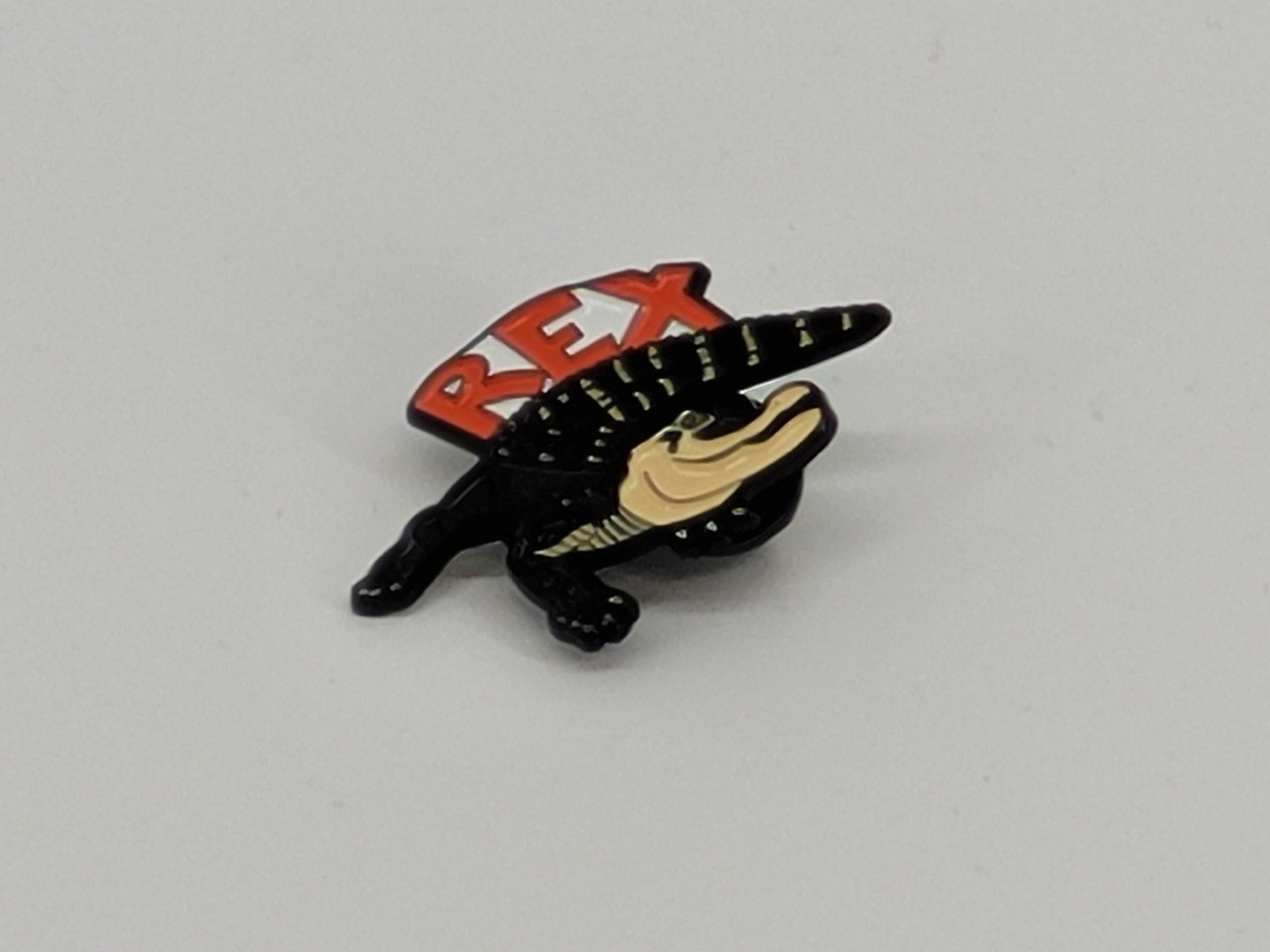 Rex enamel pin - Snake Discovery