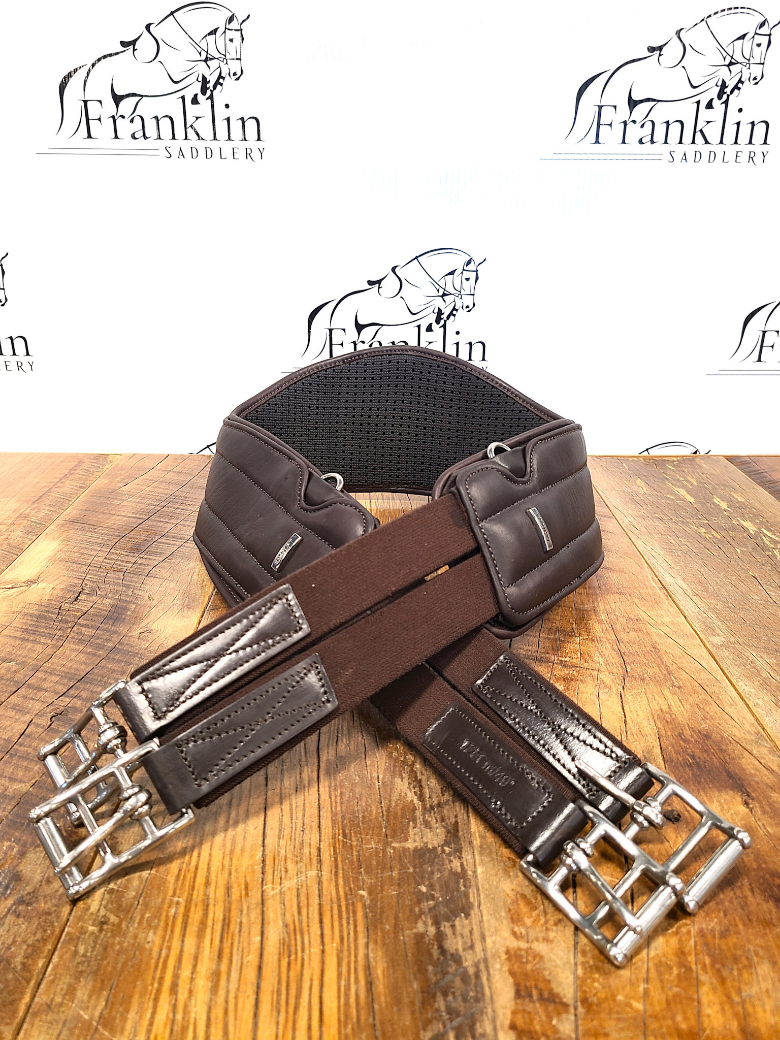 LeMieux Hunter Girth with Detachable Non-Slip Liner Havana - Franklin ...