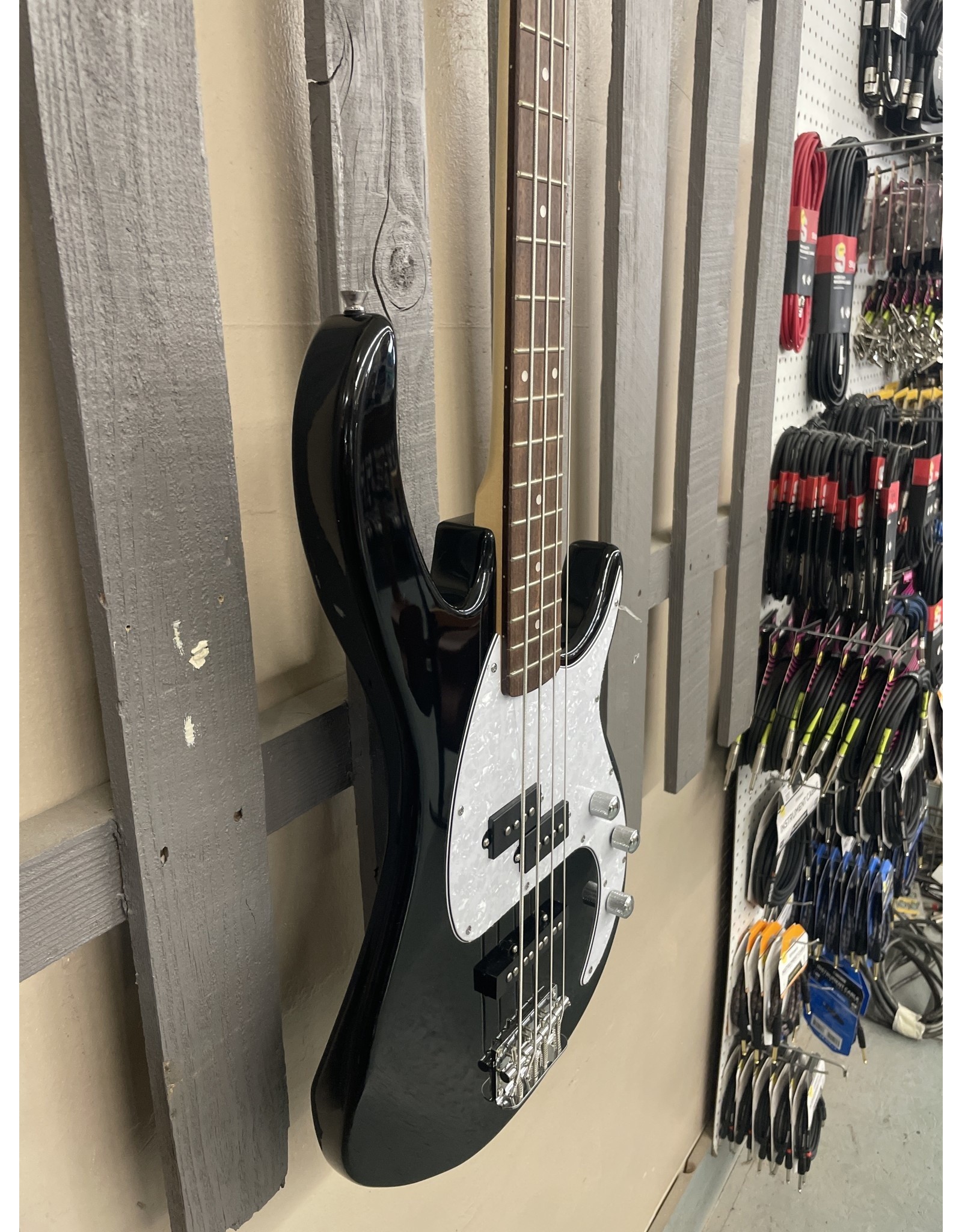 Peavey Milestone Bass