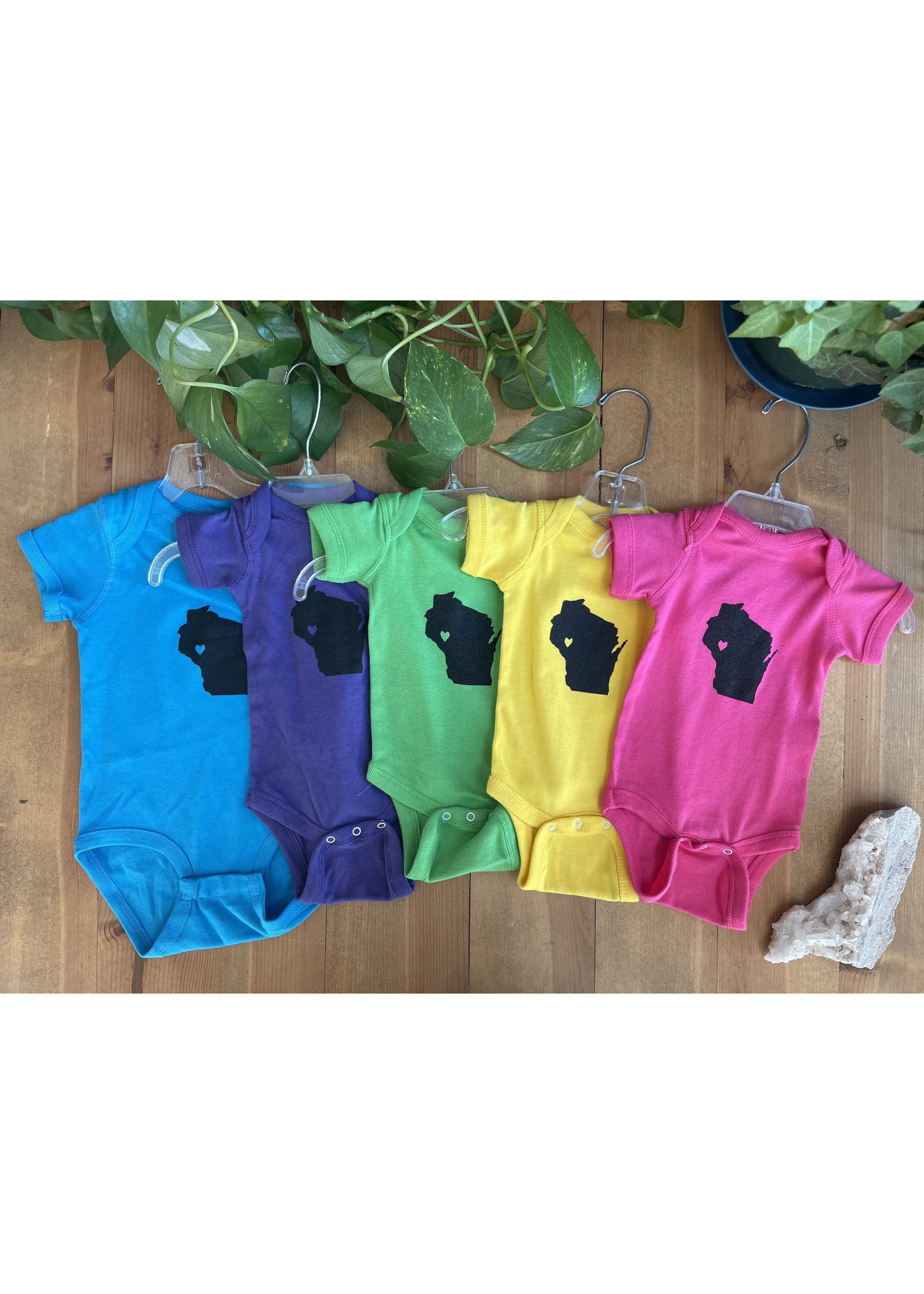 Wisconsin Love Onesie - Tangled Up In Hue