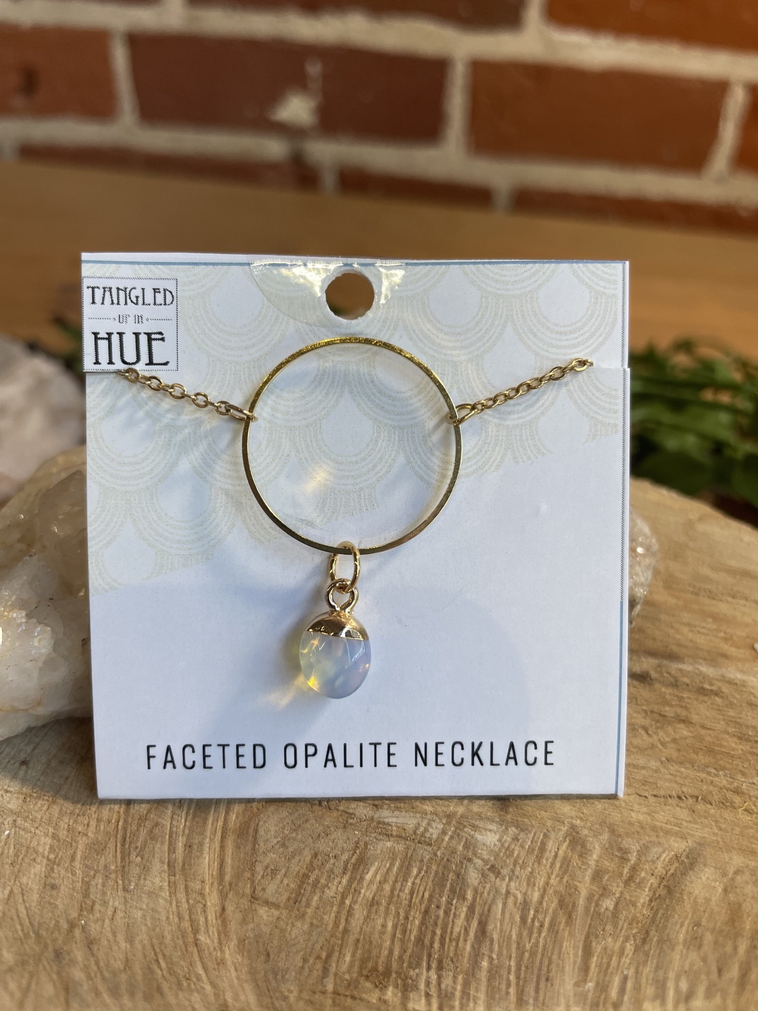 Small Faceted Stone Gold Cap Necklace - Tangled Up In Hue