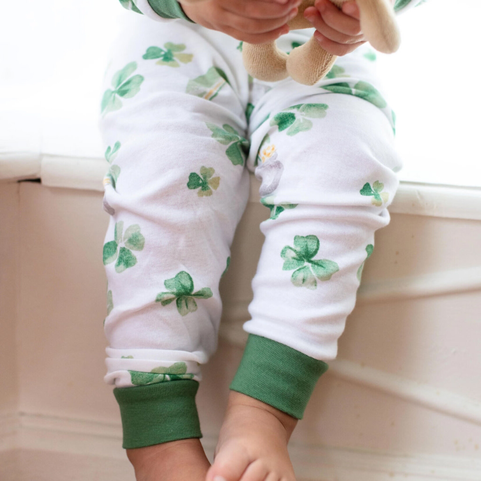 BURT'S BEES 2pc PAJAMAS - Happy Go Lucky Clovers - Irish Crossroads