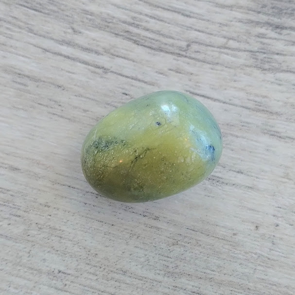 Serpentine Tumbled Healing Stone Approx. 10-20mm from Peru - Bead ...
