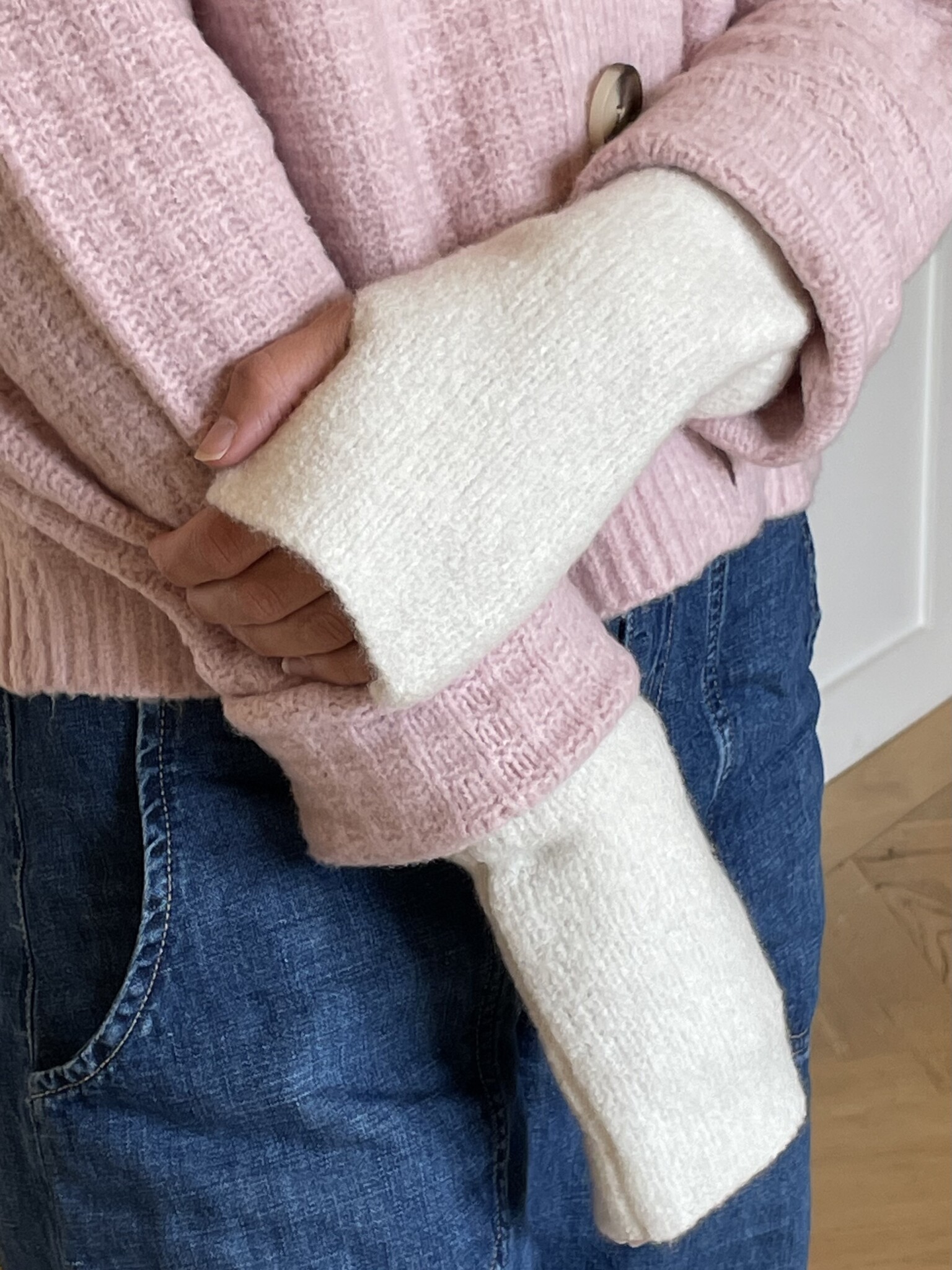 LISA YANG ARM WARMERS - Capitol