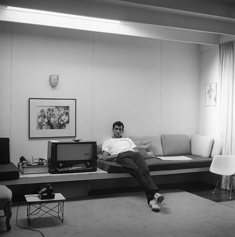 Anthony Perkins at home in Los Angeles 1959 - Sid Avery - Becker Minty