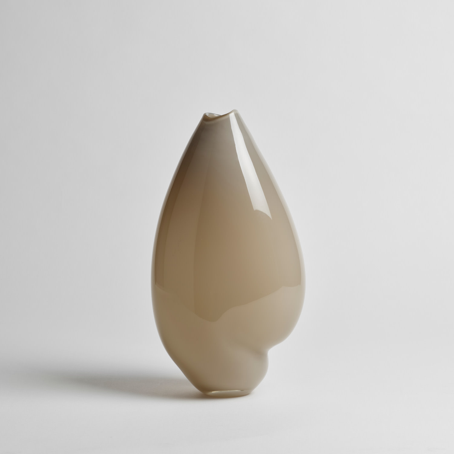 Alexandra Kidd Atelier - Serena Vase Large Polished - Opaque Polished ...