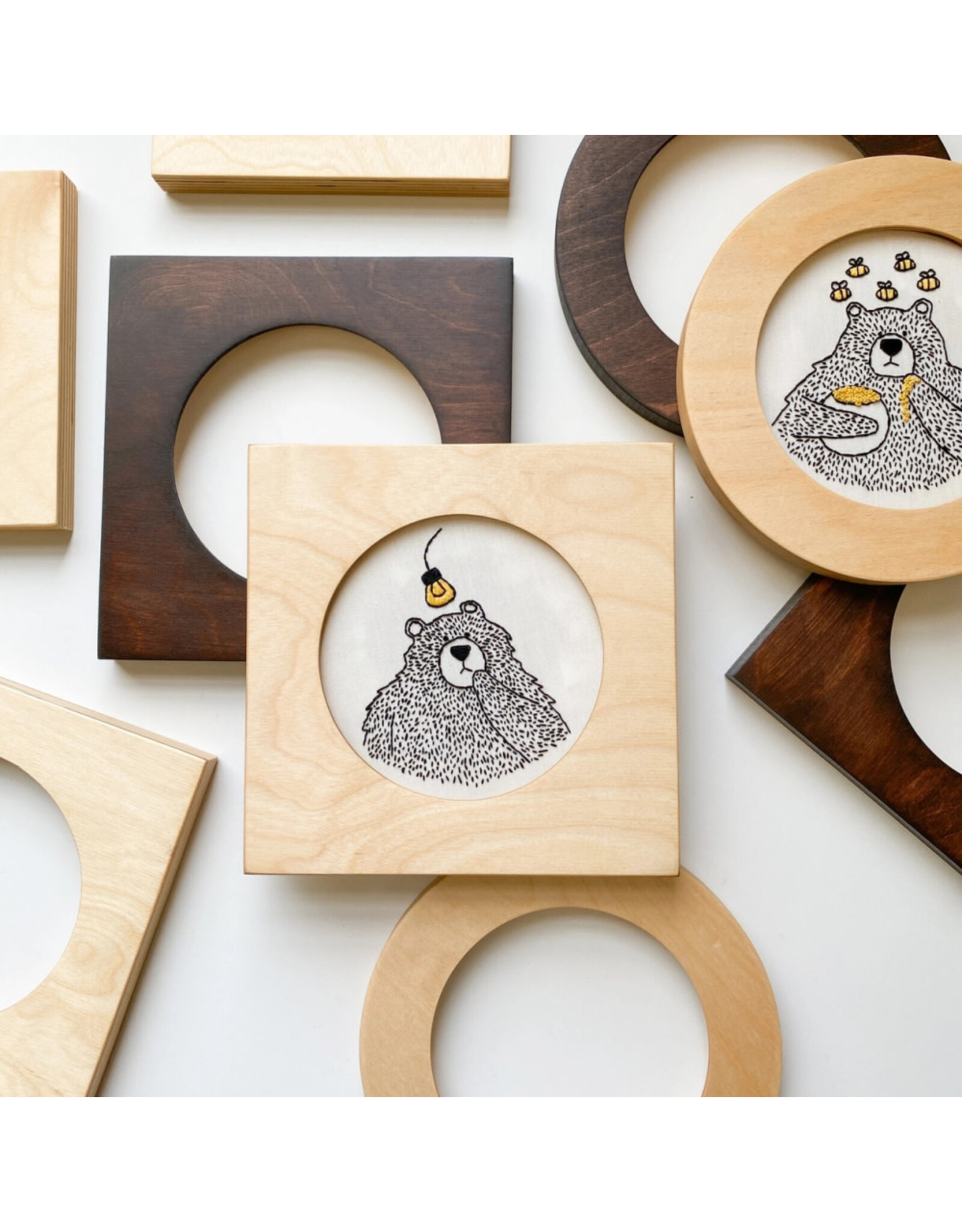 Square Hoop Frame in Black Stain for 4" Embroidery Hoop - Picking Daisies