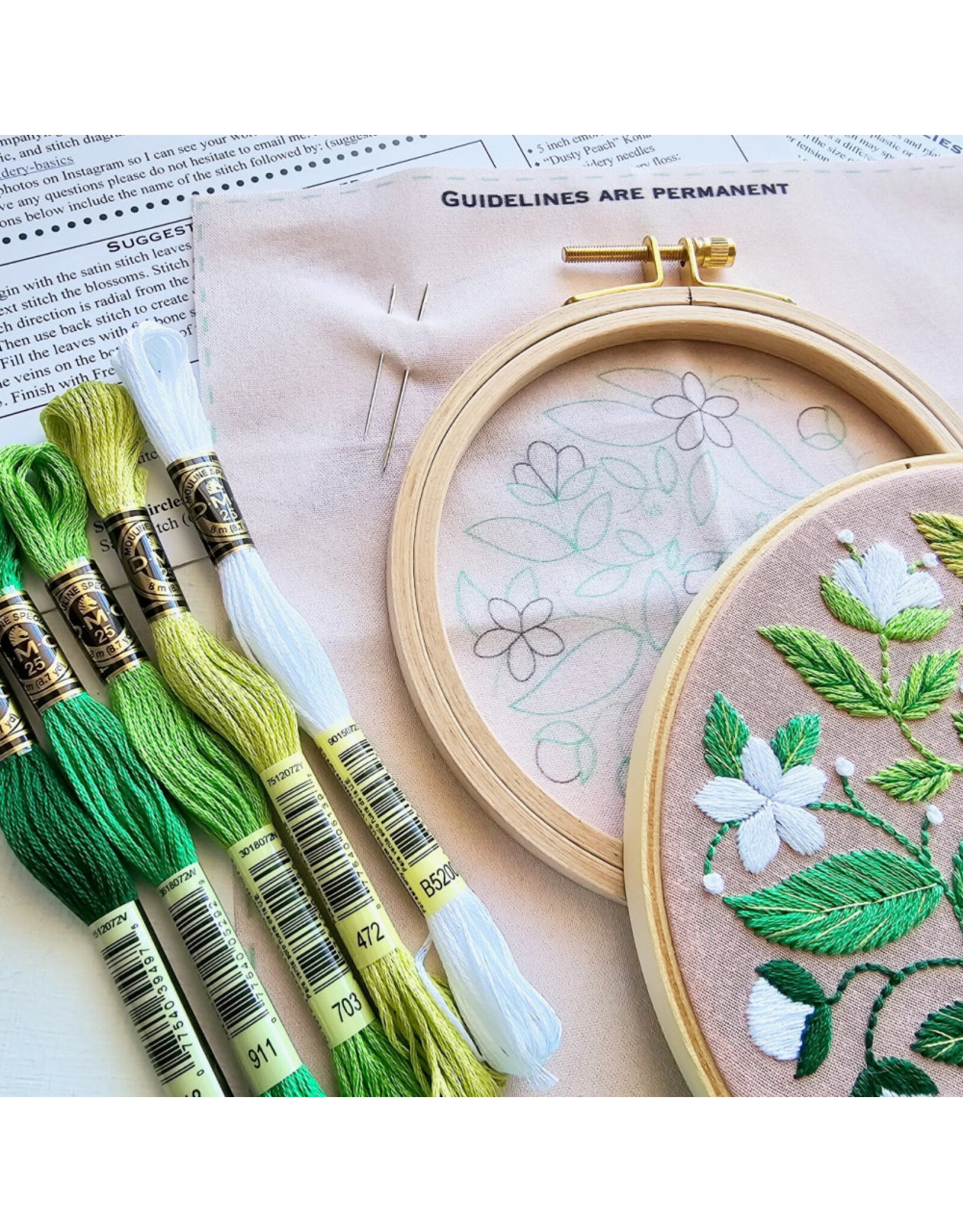Jessica Long Embroidery Blissful Blooms, Embroidery Kit - Picking Daisies