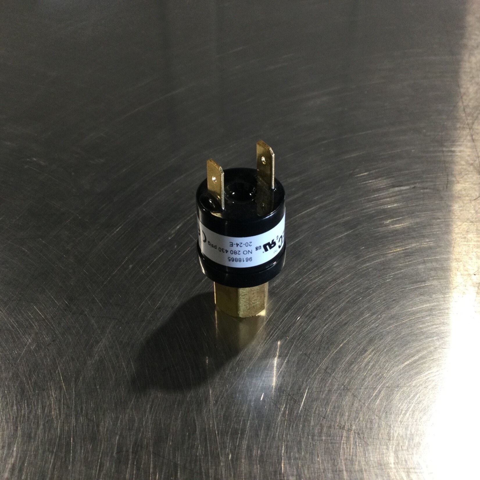 WHRL 20-TON CHILLER WILSPEC PRESSURE FAN SWITCH 280/430 psi ...