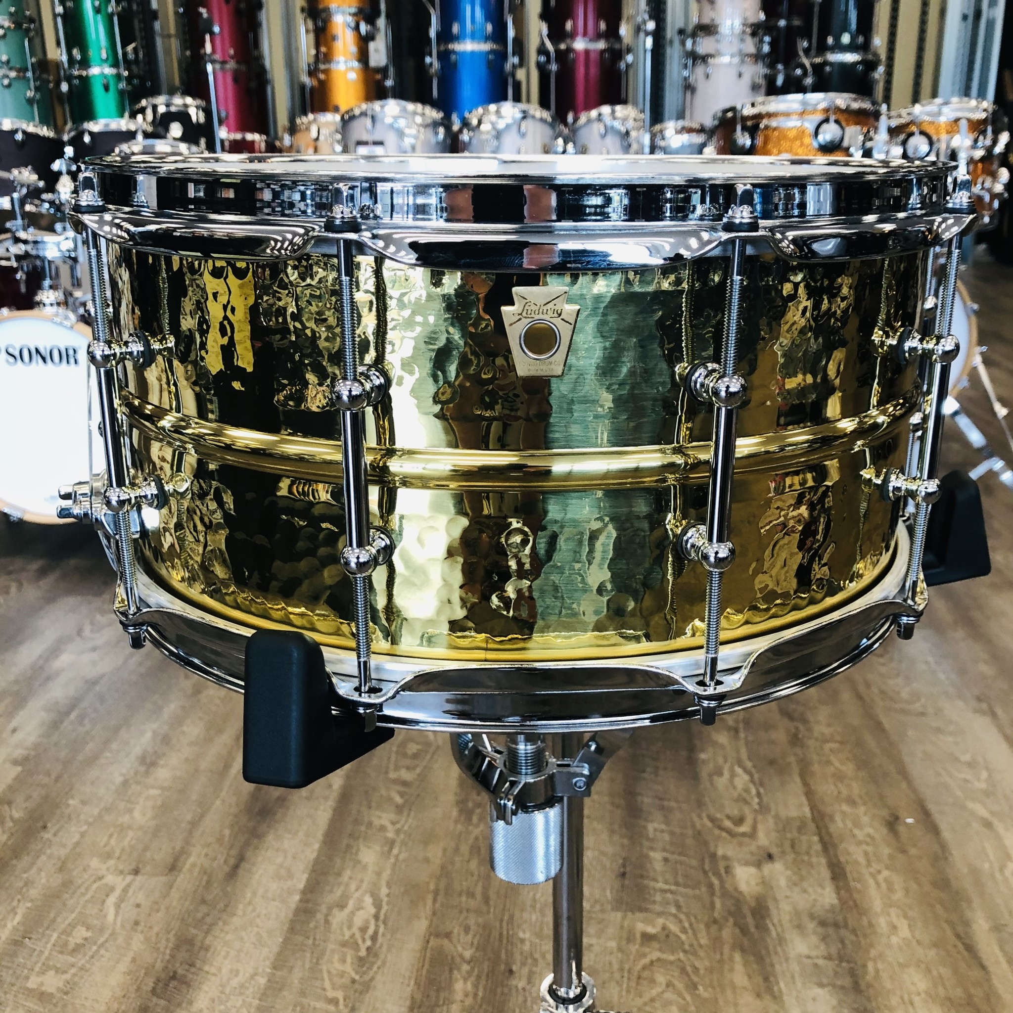 Ludwig 6.5x14" Hammered Brass Snare with Tube Lugs LB422BKT - 2112 ...