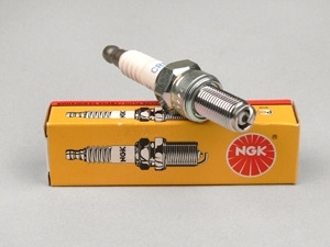 Spark Plug, CR8EB NGK - Vespa Toronto West
