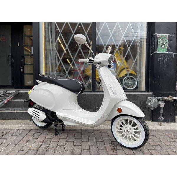 150cc - Vespa Toronto West