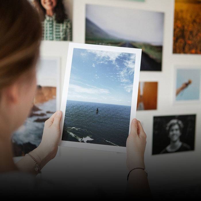 Looking Glass Photo & Camera - Looking Glass Photo & Camera