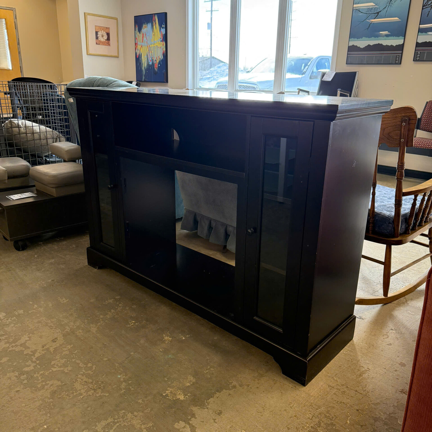 Black TV Stand w Cabinet - Habitat for Humanity ReStore - Thunder Bay