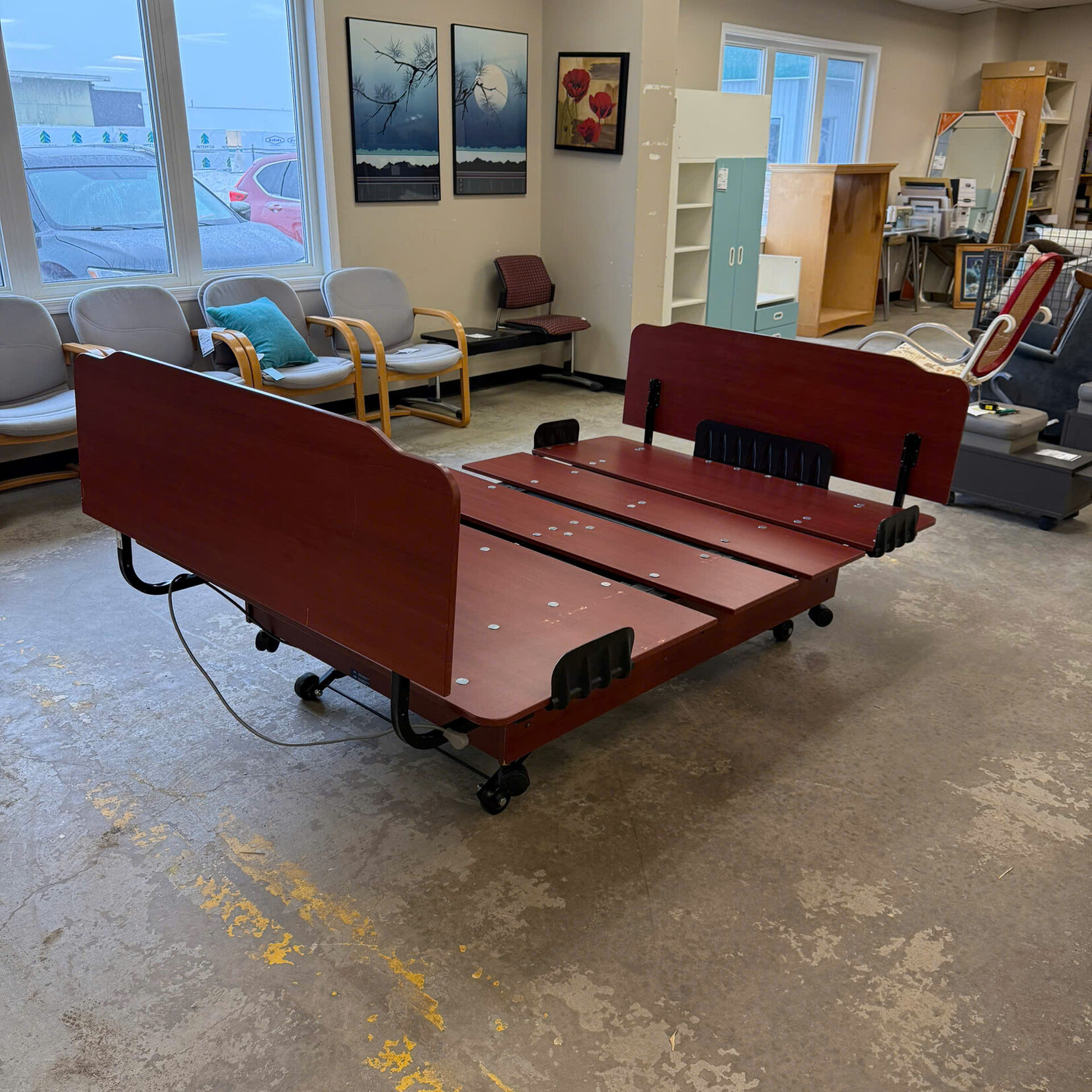 Cherry Power Lift Bed - Habitat for Humanity ReStore - Thunder Bay