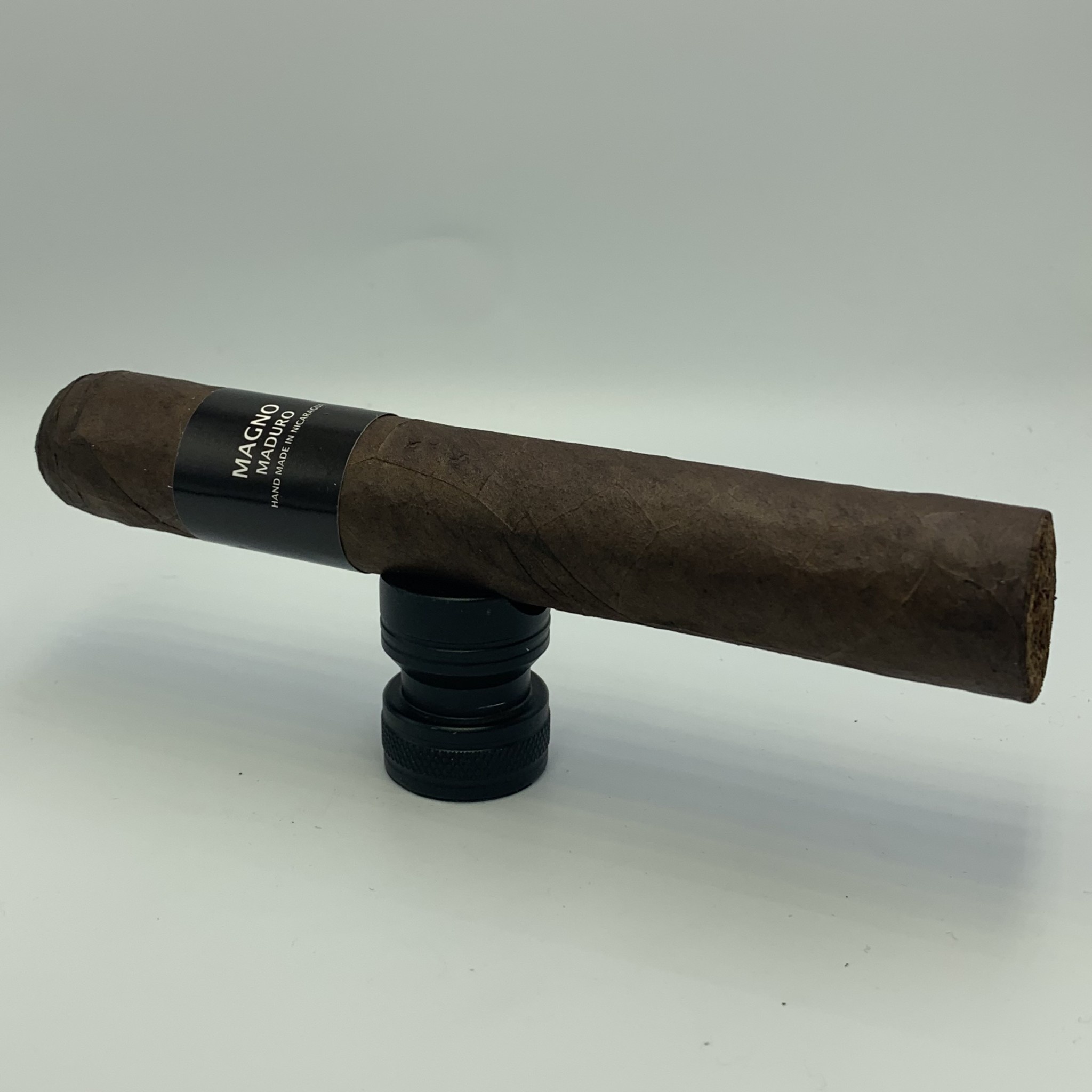 Magno Magno Massivo Maduro - Walper Tobacco